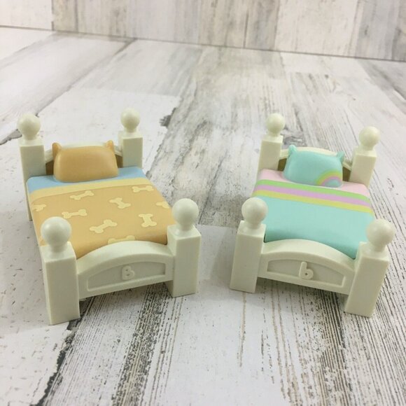 Moose Enterprise | Toys | Bluey And Bingo Yellow And Green Beds Bedroom ...